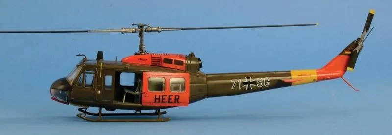 Plastikový model model kit vrtulník 0849 - uh-1d "slick"