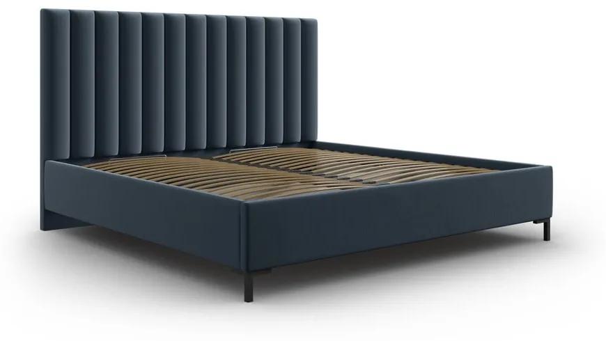 Tmavě modrá čalouněná dvoulůžková postel s úložným prostorem s roštem 160x200 cm Casey – Mazzini Beds