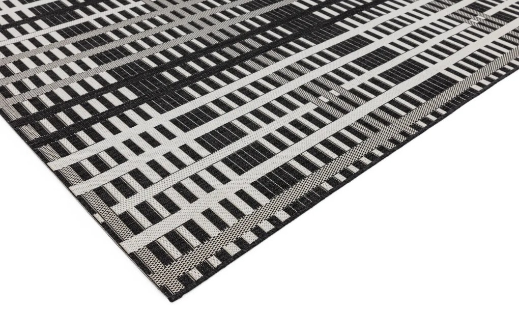 Tribeca Design Kusový koberec Granton Black Grid Rozměry: 160x230 cm