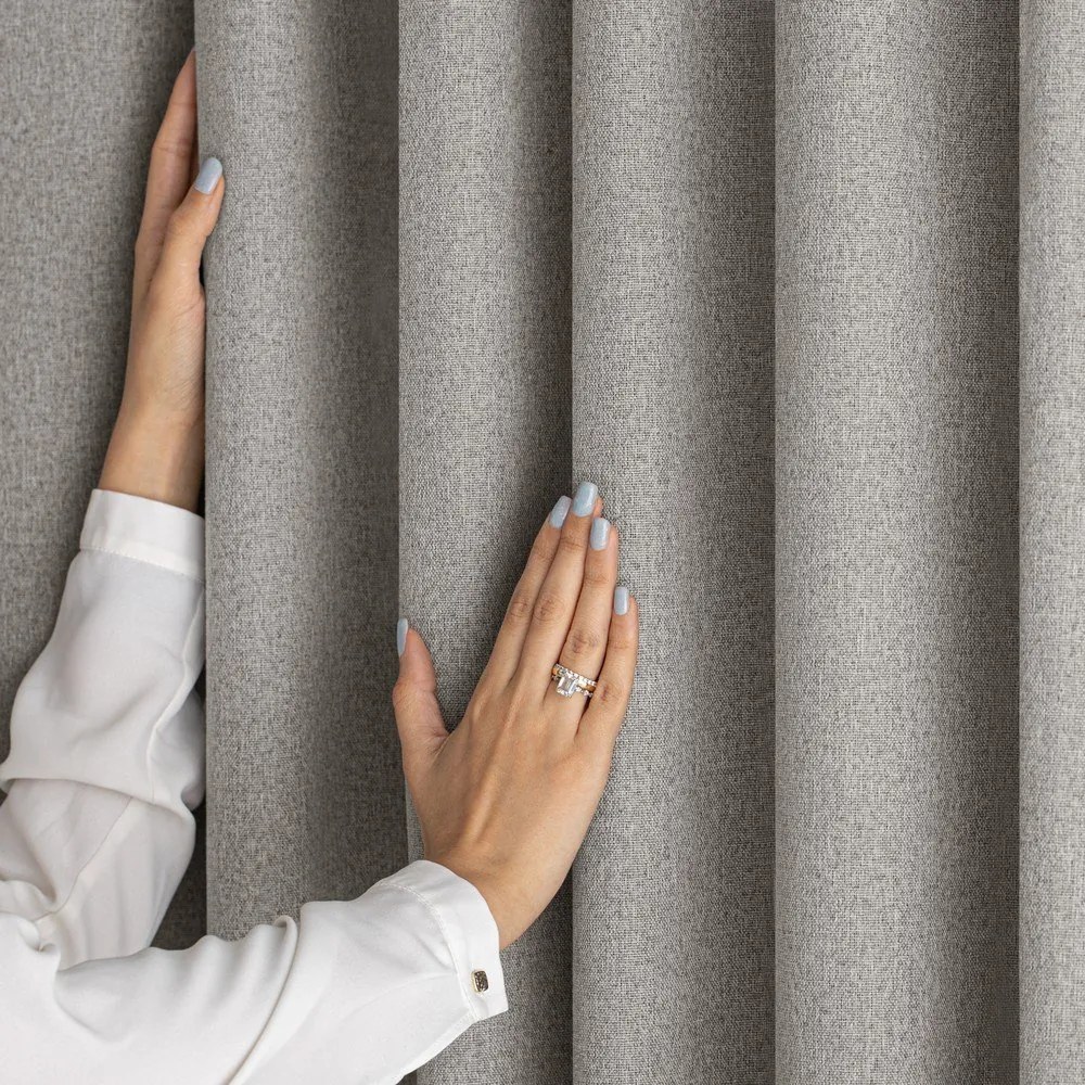 Taupe zatemňovací závěs 140x250 cm Corita – Restilo