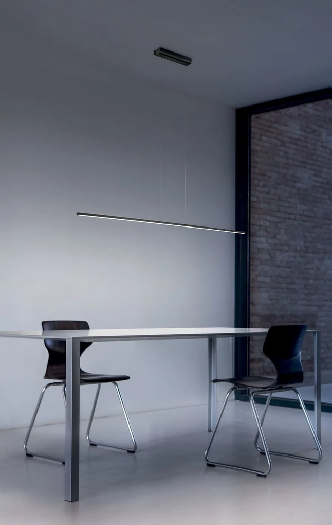 Linea Light Straight_P1, černé subtilní svítidlo nad stůl, 11W LED 2700K, délka 102cm