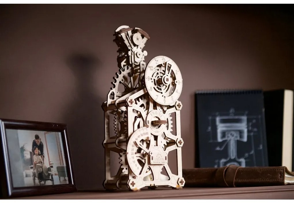 Ugears 3D dřevěné mechanické puzzle Hodiny motoru