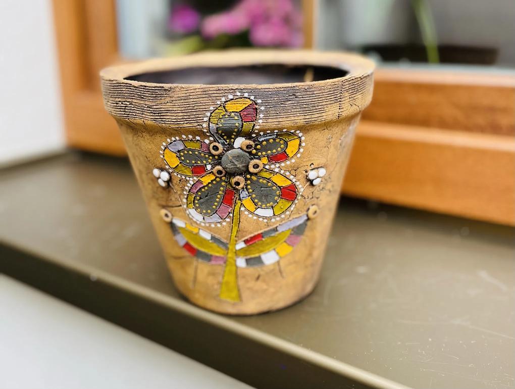 Keramika Javorník Květináč malý - jahody výška 15cm horní průměr 17cm hnědý