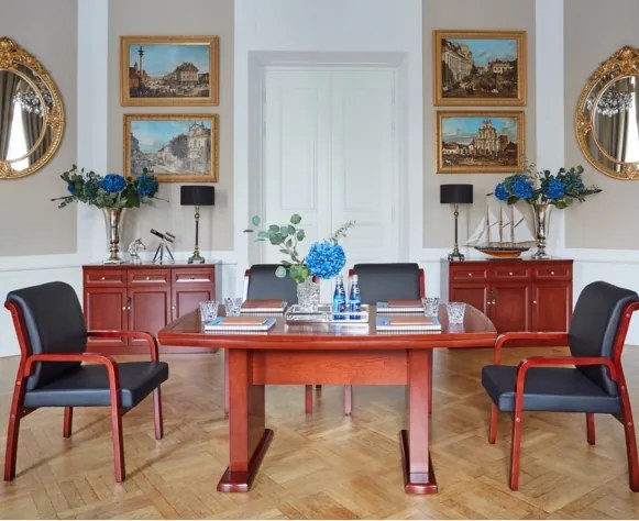 Klasický konferenční stůl Convento 160 cm
