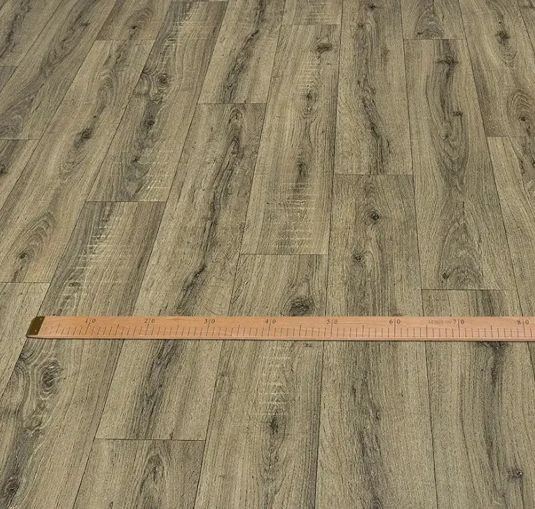 IVC GROUP LEOLINE PVC podlaha - lino QUATROTEX SORBONNE 584 - tmavší dřevo ŠÍŘKA: 4 m
