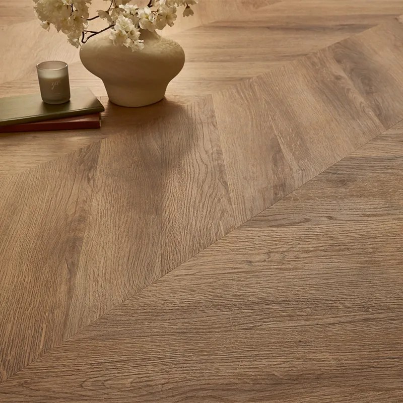 Vinylová plovoucí podlaha Afirmax Chevron 42702 Garda Oak 1,44 m²