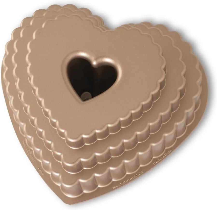 Forma na bábovku v karamelové barvě Nordic Ware Heart, 2,8 l
