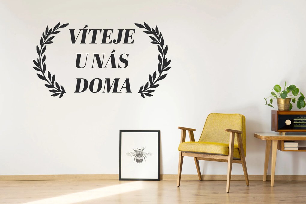 Samolepka na zeď Vítejte u nás doma Barevná varianta: Černá, Velikost (šířka x výška): 40x22cm
