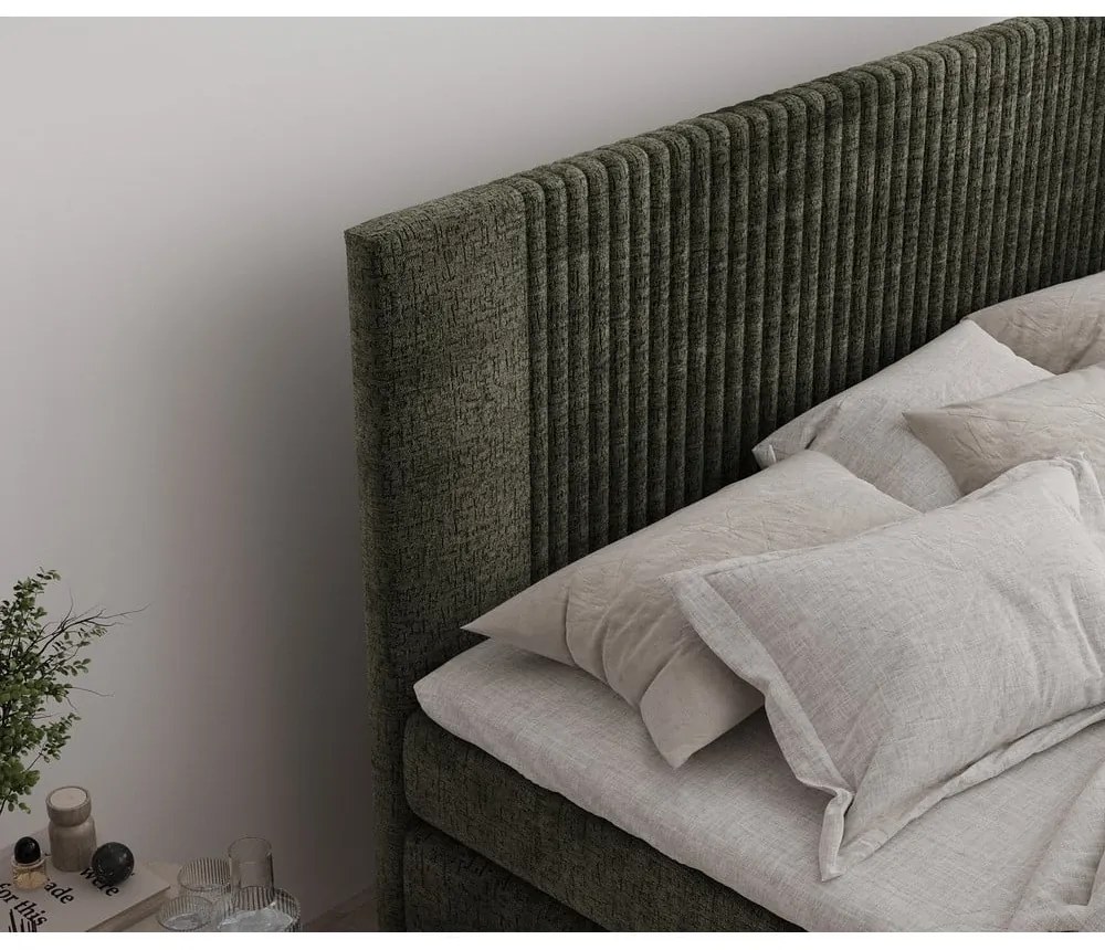 Tmavě zelená boxspring postel s úložným prostorem 200x200 cm Bergamo – Maison de Rêve