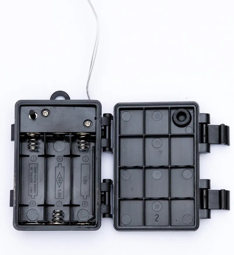 LED světýlka na baterie, kapičky, 5,3 m, teple bílá, 50 diod, zelený drátek, IP44, venkovní, 3 × AA