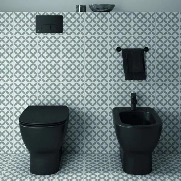 Ideal Standard Tesi WC stojící se sedátkem SoftClose a Aquablade, černá mat T3536V3