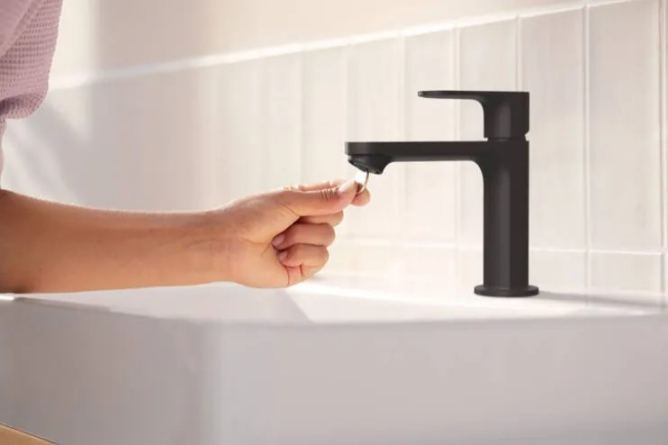 Hansgrohe Rebris S, umyvadlová baterie 110 bez odtokové soupravy, CoolStart, černá matná, 72520670