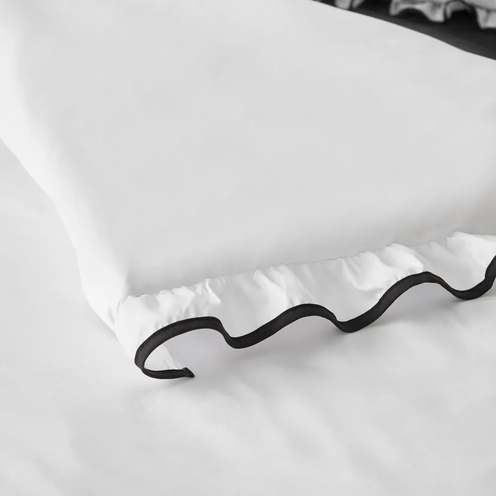 Bílé 3dílné povlečení na dvoulůžko 200x200 cm So Soft Mono Frill – Catherine Lansfield