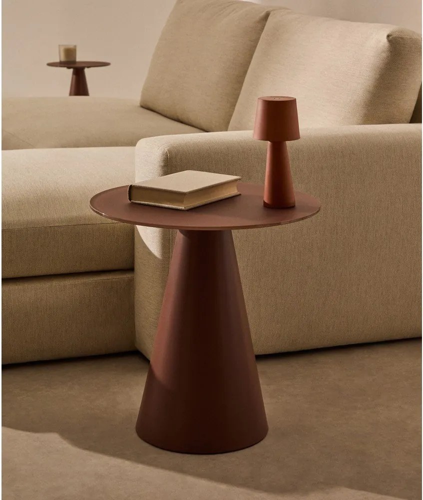 Kulatý odkládací stolek se skleněnou deskou ø 50 cm Wilshire – Kave Home