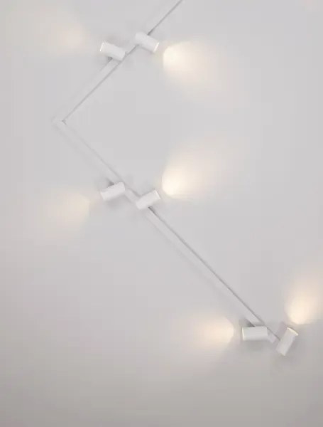Minimalistické bodové svítidlo Oso 8 Bílá