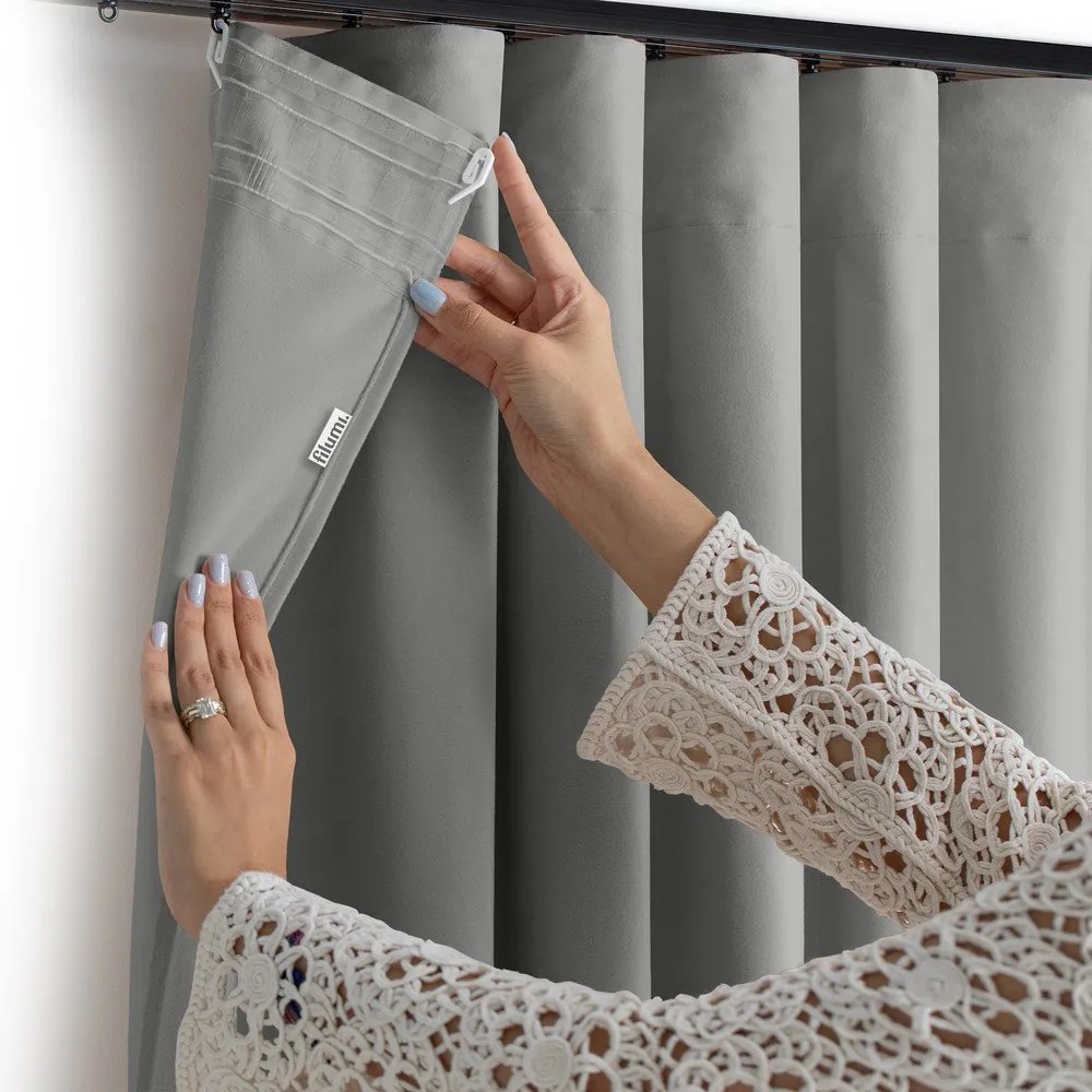 Šedý sametový dimout závěs 265x300 cm Velto – Filumi
