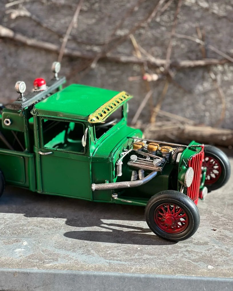 Plechový model Retro odtahový vůz