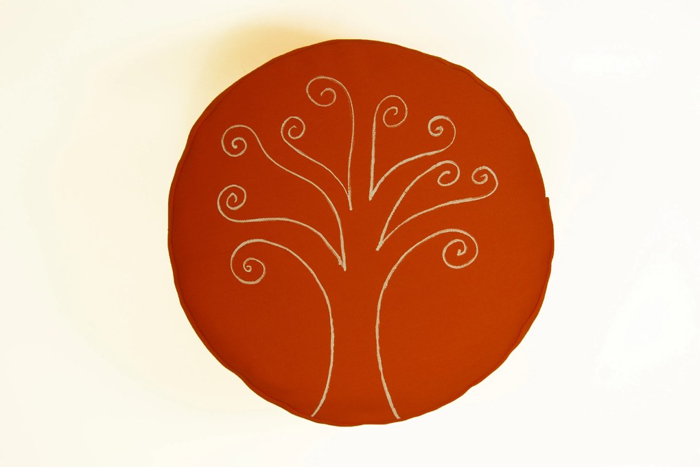 S radostí - vlastní výroba Meditační polštář strom života - oranžový Velikost: ∅30 x v18 cm
