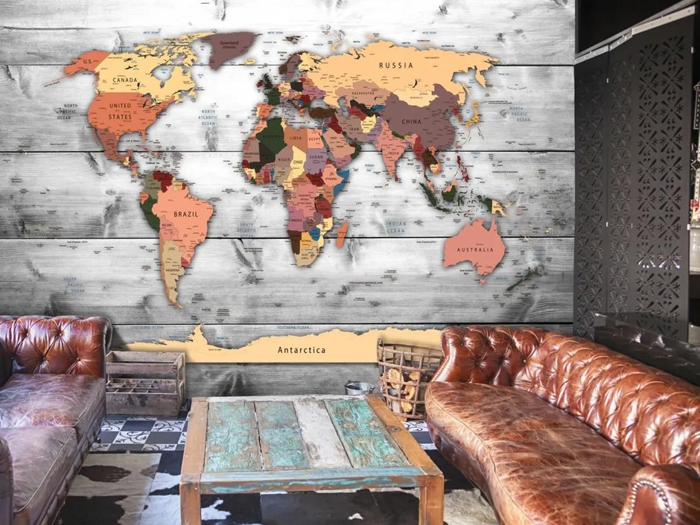 Tapeta - Mapa světa na prknech (150x105 cm) - Murando DeLuxe