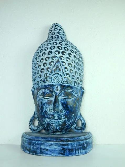 Socha Budha bílá, exotické dřevo, ruční práce 72 cm