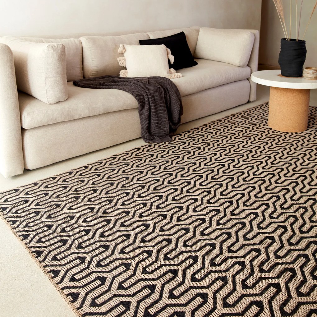 Tribeca Design Kusový koberec Radio Black Lattice Rozměry: 200x290 cm