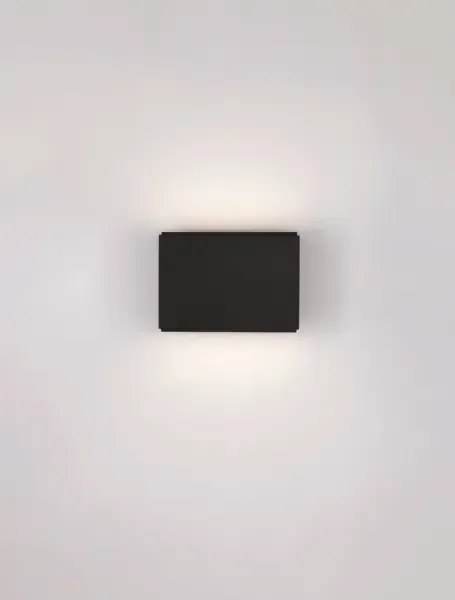 Minimalistické nastěnné svítidlo Oti Černá
