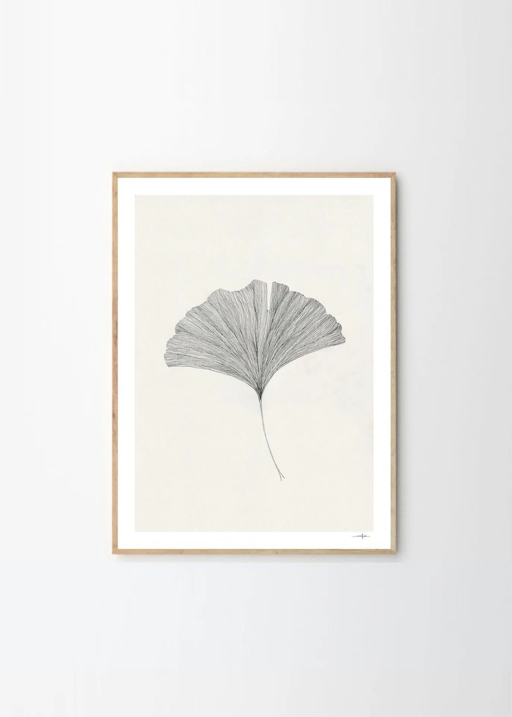 THE POSTER CLUB Autorský plakát Ginkgo Leaf by Ana Frois A4, krémová barva, papír