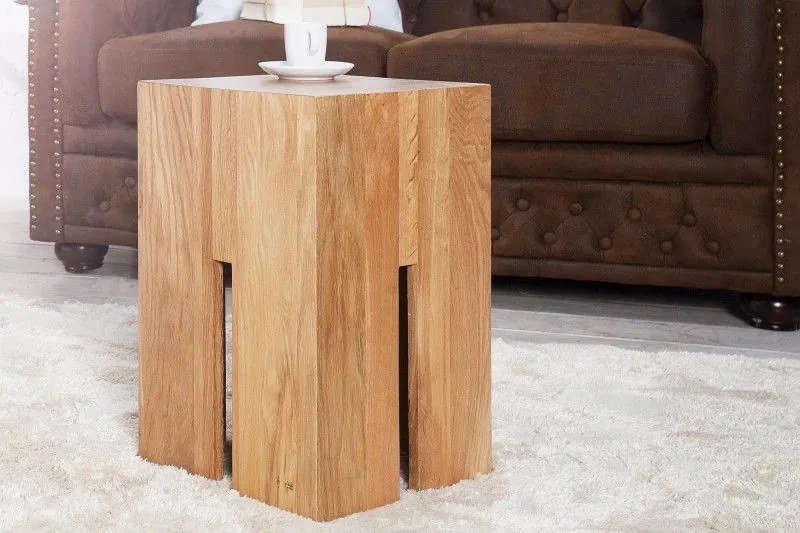 Deflee odkládací stolek CASTLE masiv dub OS36439masivní dubové dřevo  30 cm x 45 cm x 30 cm