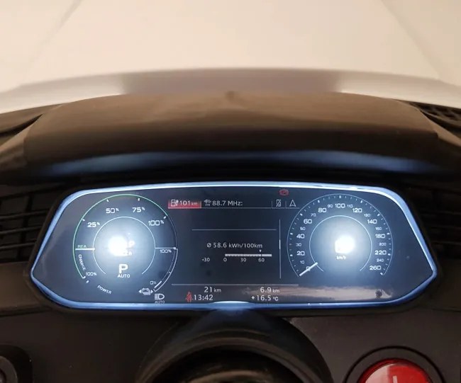 Elektrické autíčko Audi E-Tron Sportback bílé