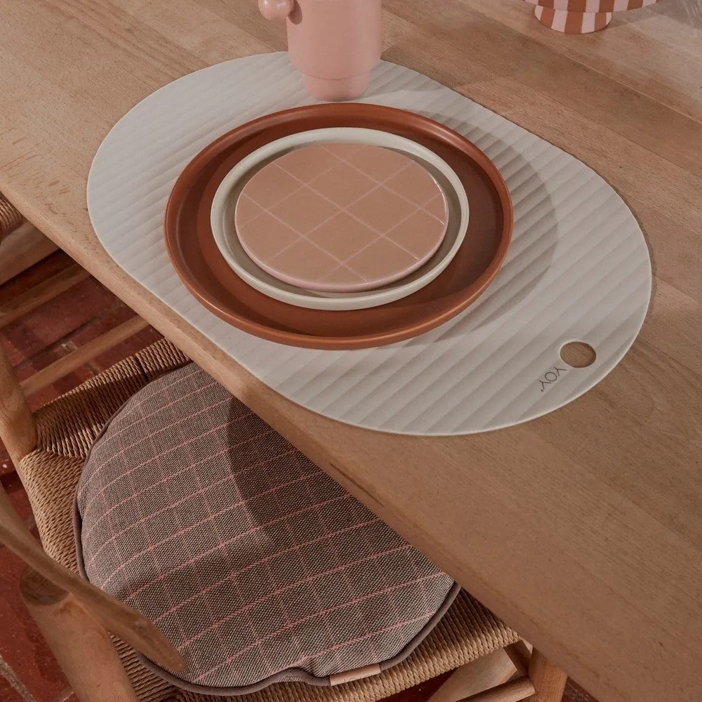 Světle růžový porcelánový hrnek Inka – OYOY Living Design