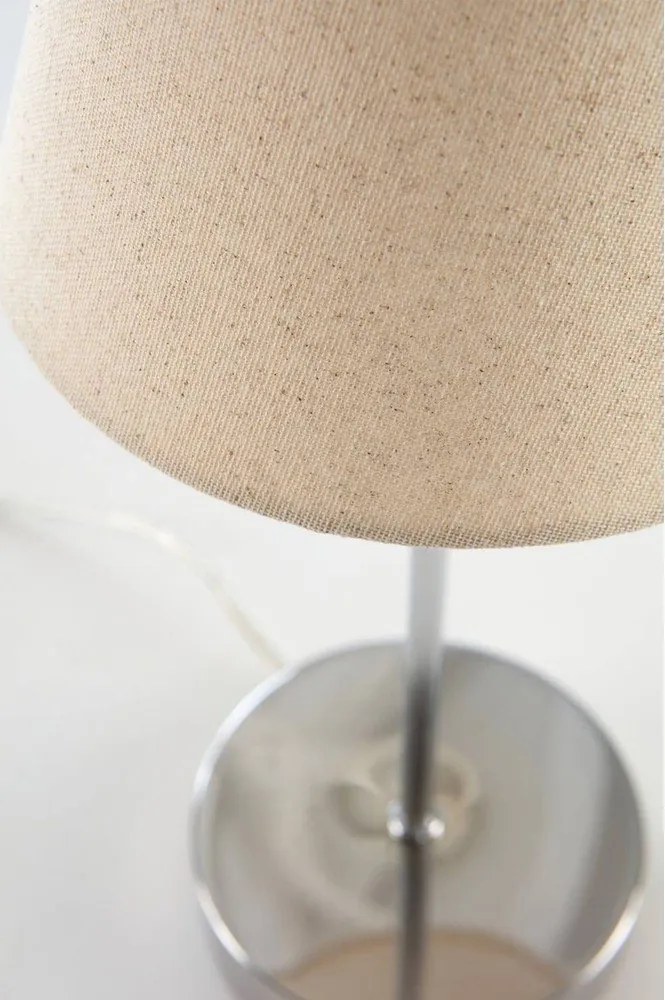 Béžová/v leskle stříbrné barvě látková stolní lampa (výška 39 cm) Lasse – Jotex
