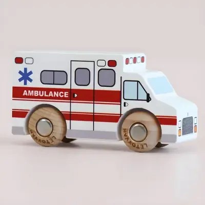 LE TOY VAN Dřevěná sanitka Lance / od 2 let
