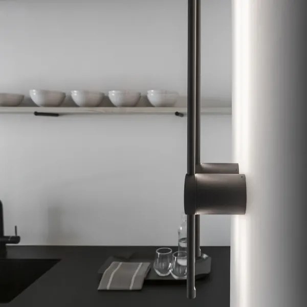 Ideal Lux - LED Nástěnné svítidlo ESSENCE LED/12W/230V 2700K 70 cm CRI 90 černá