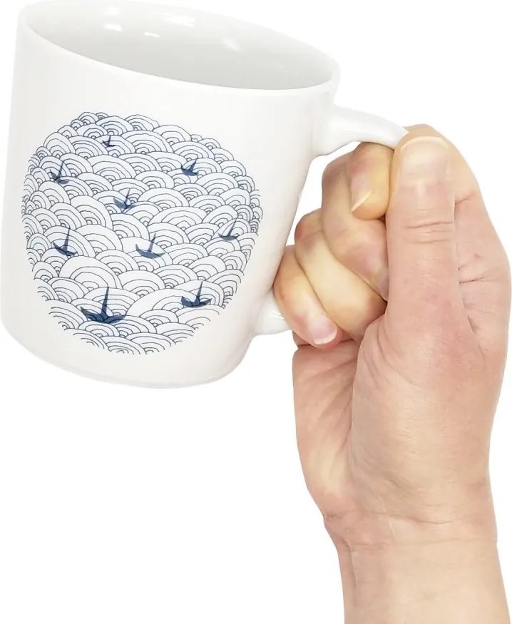 Porcelánový hrnek Loďky na vlnách, 500 ml – modrobílý, s autorským designem