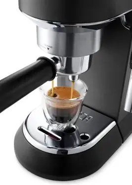 DeLonghi EC 685.BK / pákový kávovar / černá