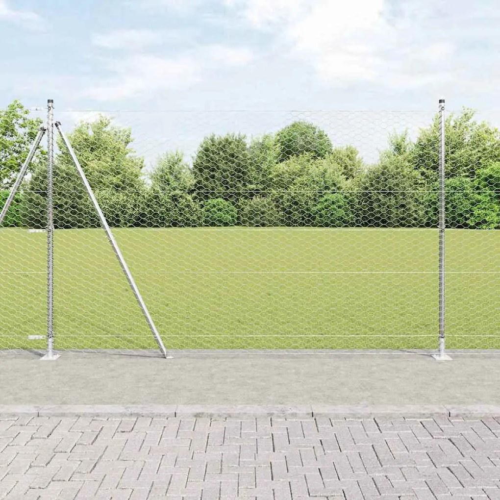 Hexagonální plot s betonovým základem 100 x 1,4 m Stříbrná 3353878