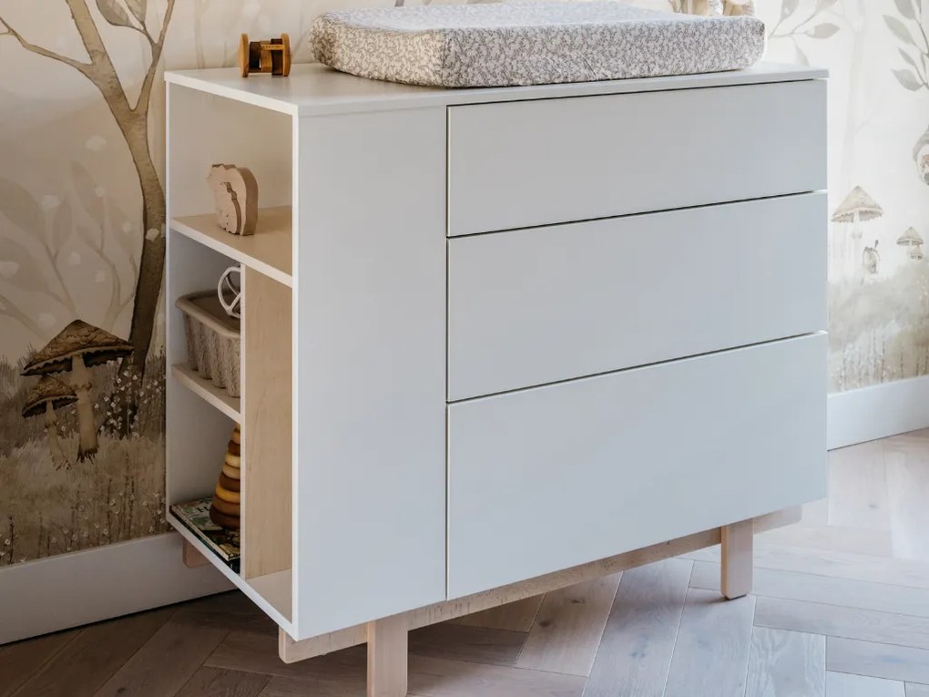 Dětská komoda se třemi šuplíky a otevřeným regálem BASIC kašmírová