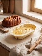 Sinsay - Silikonová forma na pečení - krémová