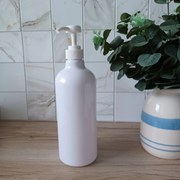 Bílý dávkovač 1 000 ml