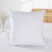 Damaškový saténový povlak na polštář Pruh 10 mm - White Velikost: 40 x 40