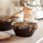 Tmavě hnědá mísa z kameniny Poterie – Casafina