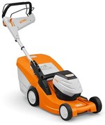 STIHL RMA 443.2 PV – AKU sekačka s pojezdem 1,05 kW, záběr 41 cm, koš 55 l