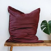 TULULUM Lněný povlak na polštář COMFORT WINE Rozměr polštáře: 50 x 70 cm