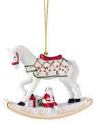 Villeroy & Boch Závěsná porcelánová ozdoba Christmas Classics, Houpací kůň, 8,9 cm 14-8675-4341