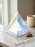 Sinsay - Dekorativní LED lampička ve tvaru pyramidy - vícebarevná