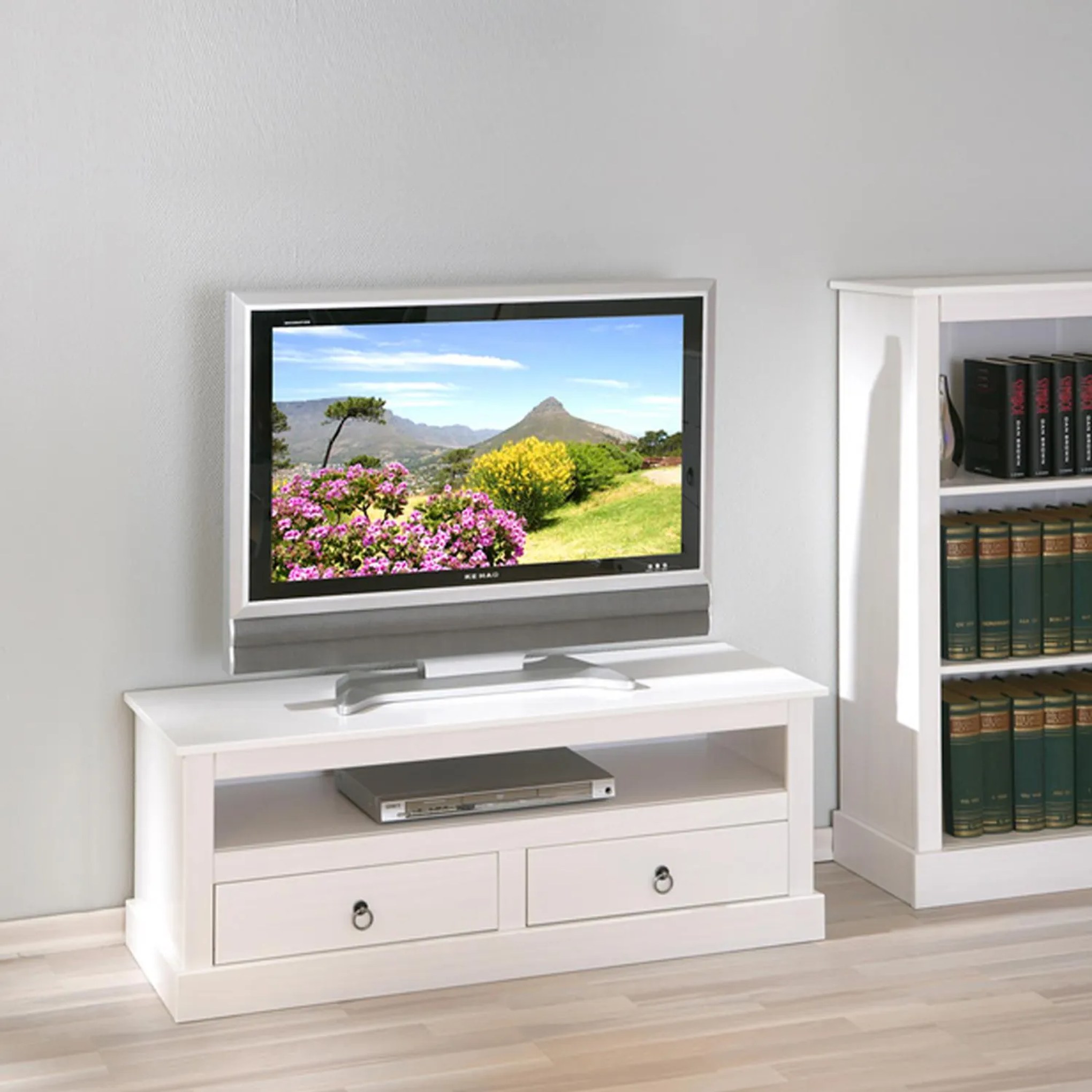 6cea778a5d22101d1c10d45daab37314d12f390c-provence-3-tv-stolek.jpg
