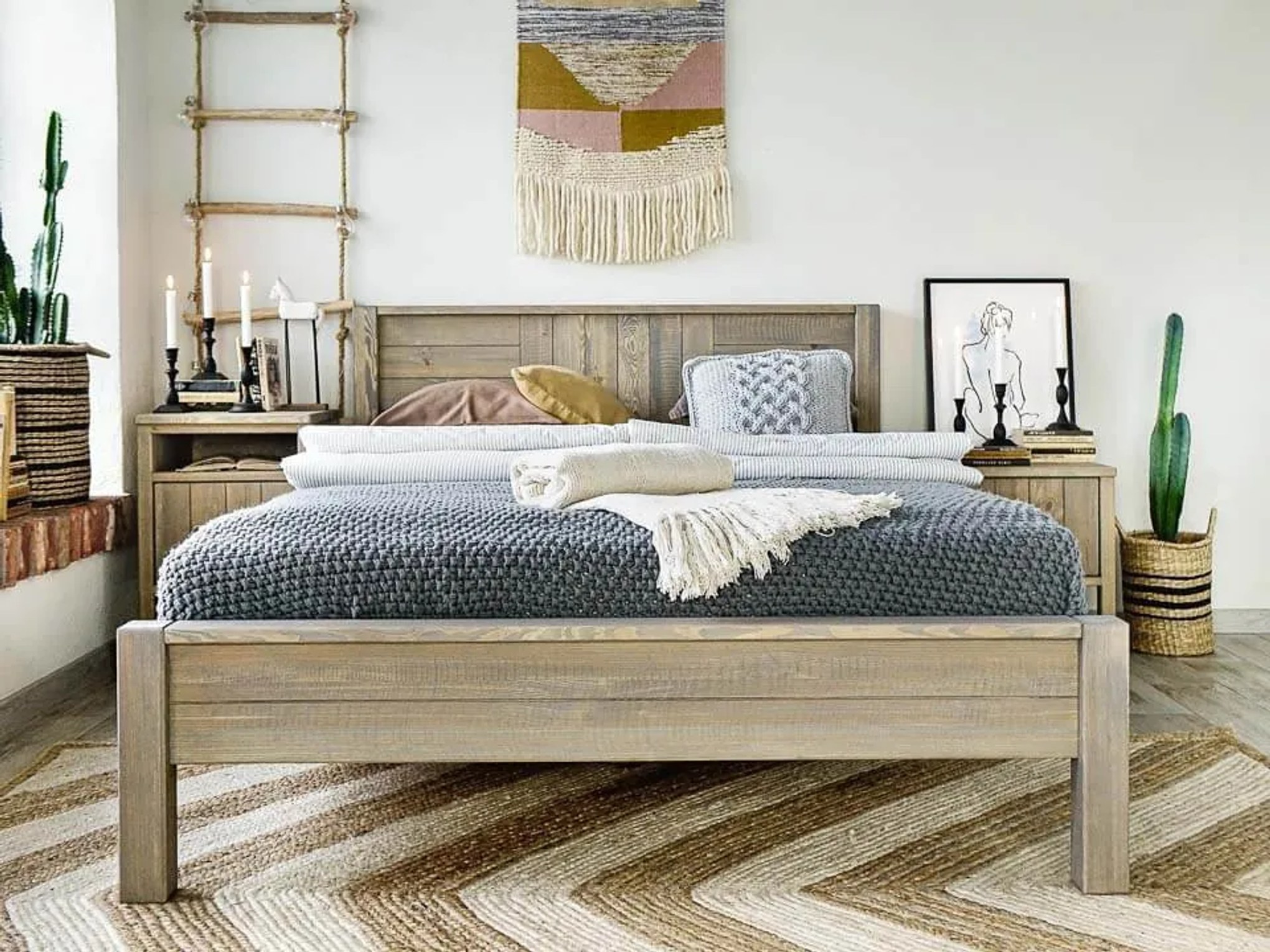 966baeea02023d479a231412e906e5fdb3474ac6-luxusni-masivni-postel-boho-140.jpg