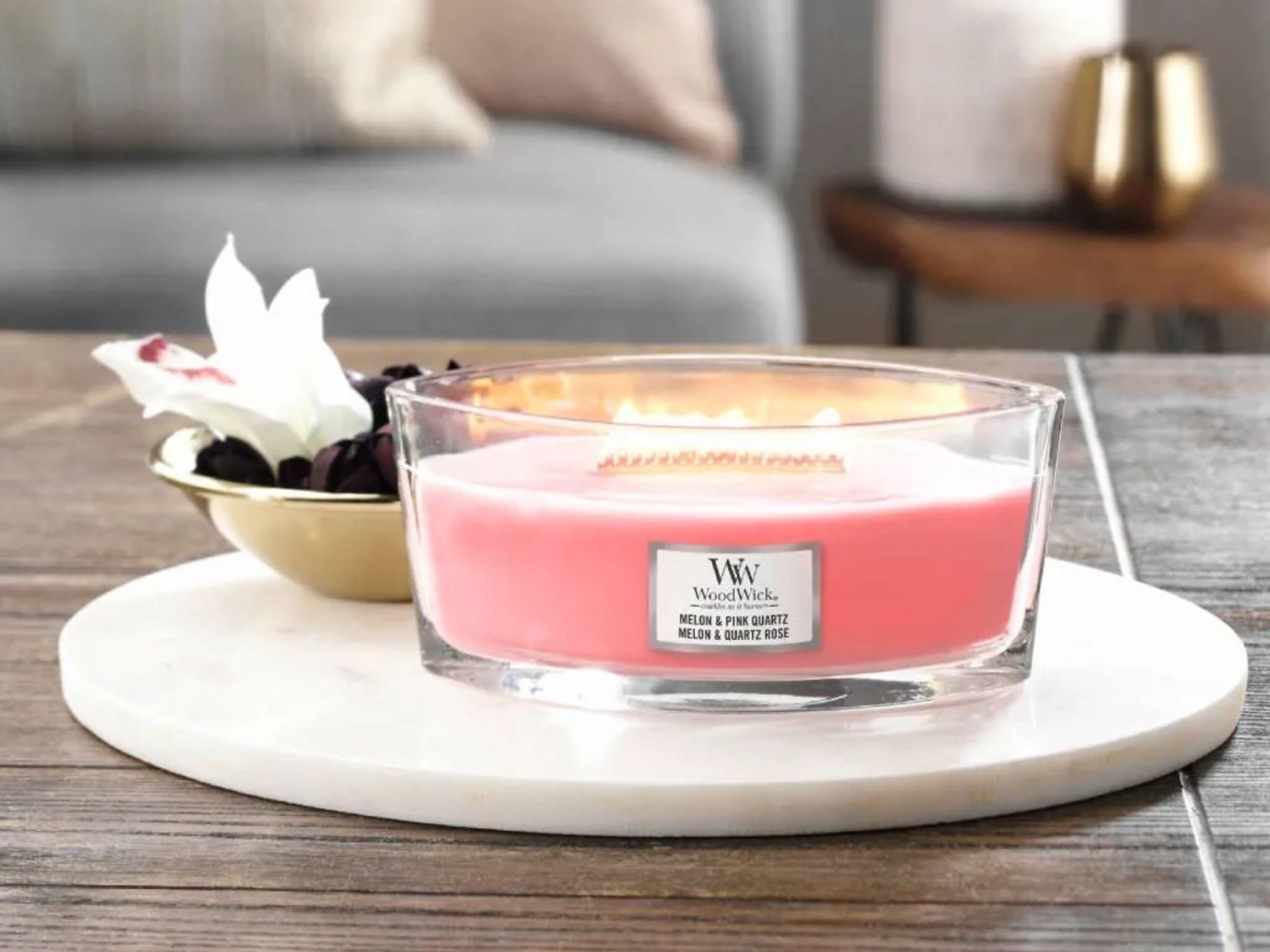 b29787c241d552498ae66744a83d66cca3b06e76-woodwick-svicka-melon-pink-quartz-meloun-a-ruzovy-kremen-453-g.jpg