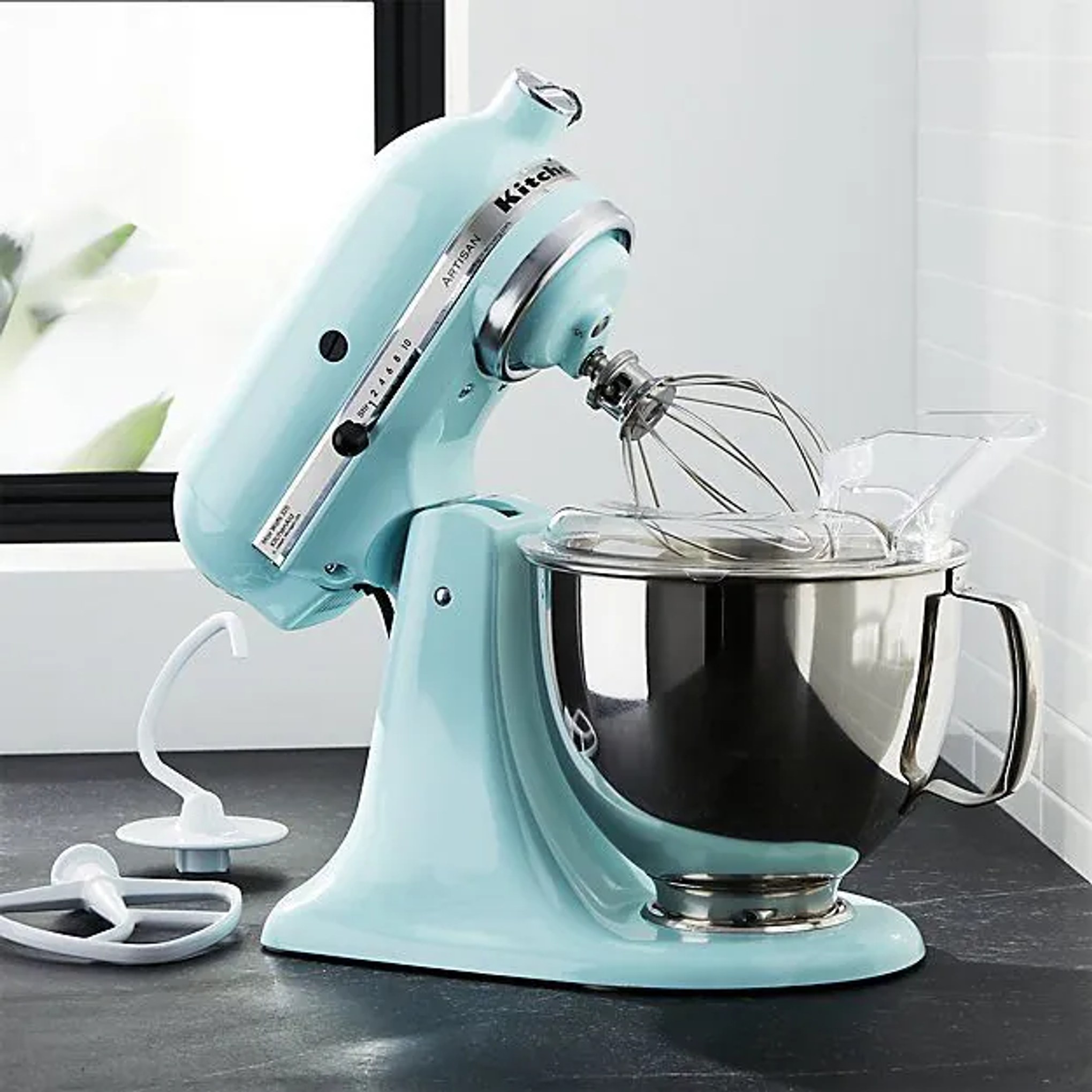 1a3ac7080b7f5e07deac9456145c8dea30db50c8-artisan-robot-model-175-ledova-modra-kitchen-aid.jpg