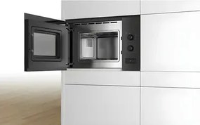 Bosch Serie 4 BFL520MB0 černá / Mikrovlnná trouba / Vestavná / 800 W /